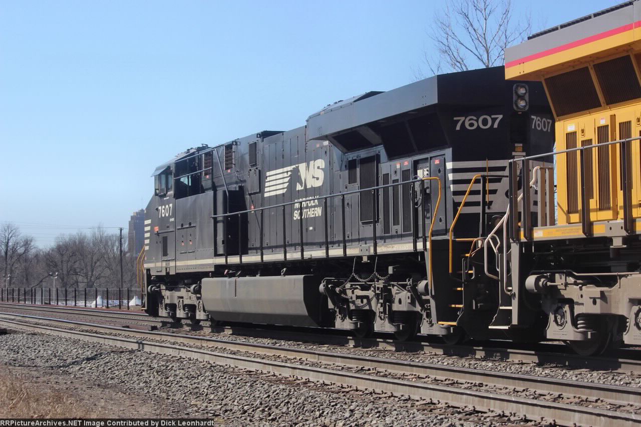 NS 7607